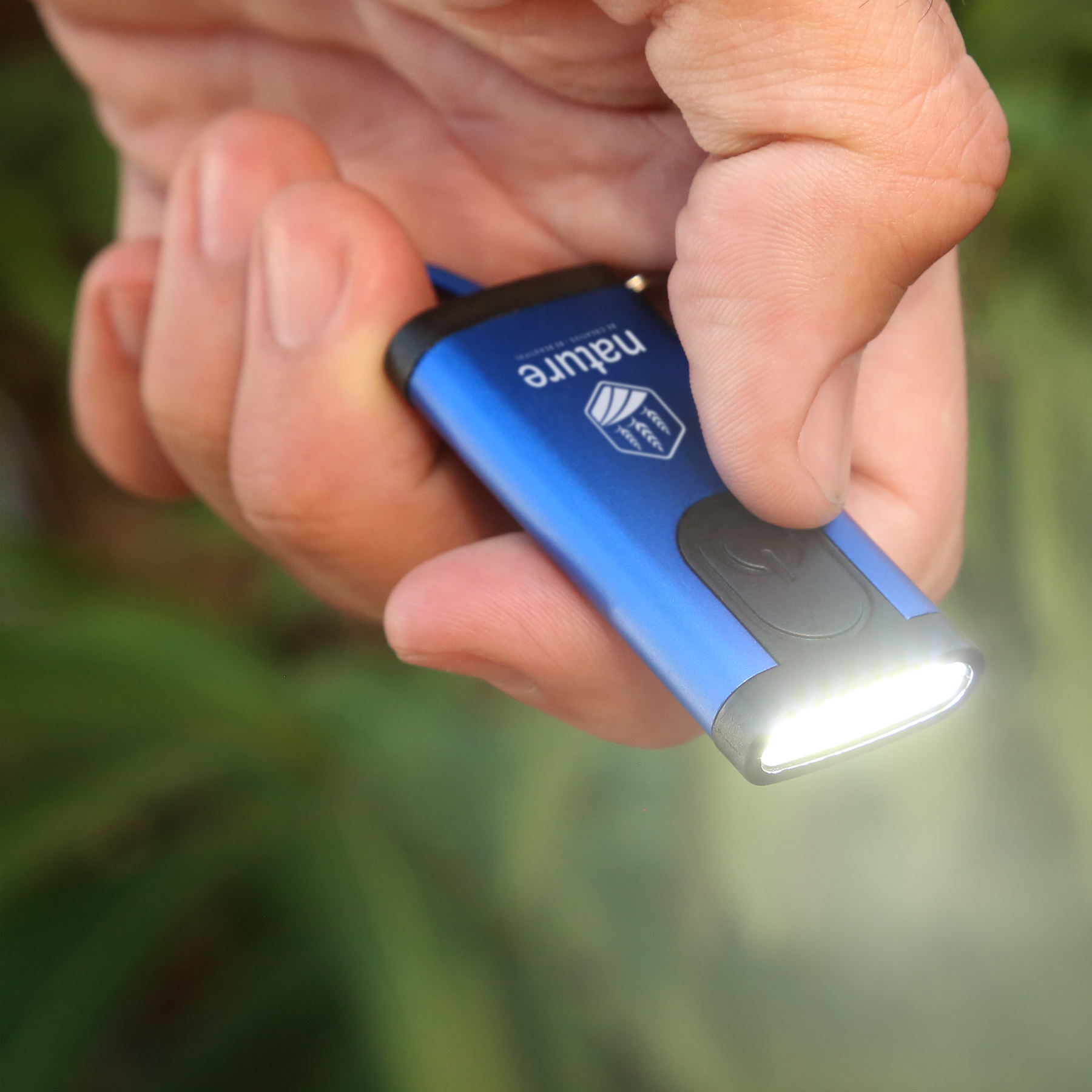 reNew Ultra-Compact Rechargeable Flashlight | Lasting Impressions